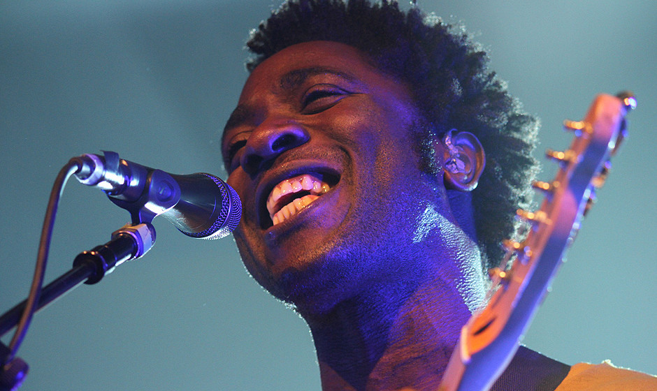 Kele Okereke hat am Wochenende einen neuen Song veröffentlicht ...