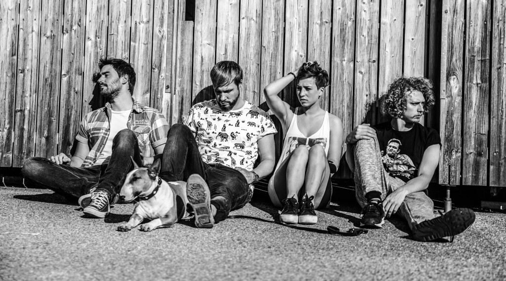 Sehen: Cosby stellen Video zu "Boon & Bane" vor - Musikexpress