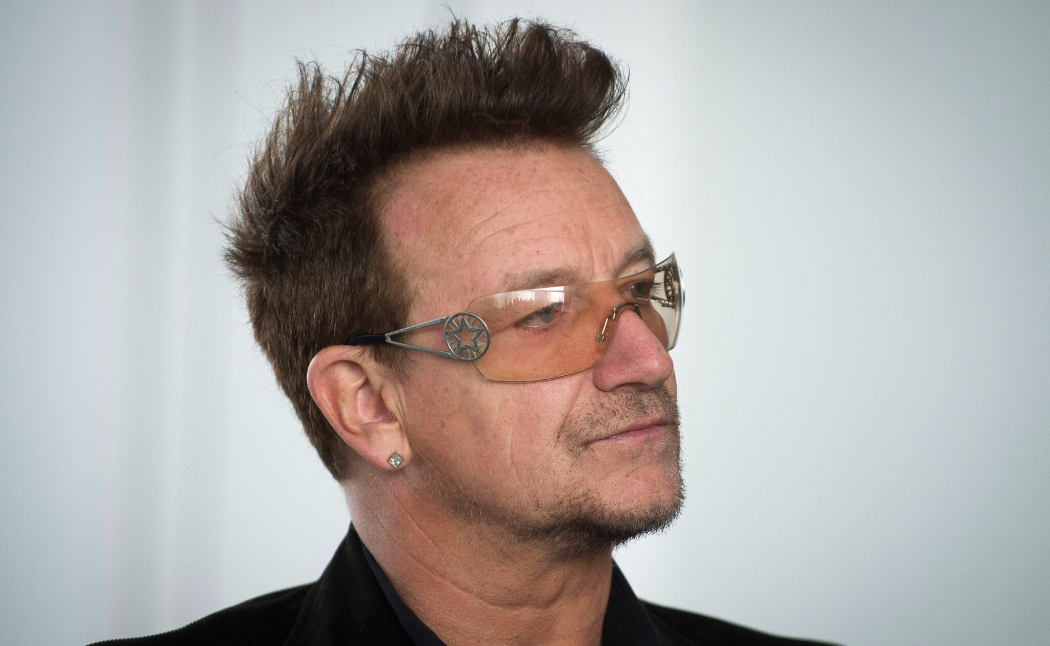 „Bono: Stories of Surrender“: Apple zeigt Doku über Bonos One-Man-Show ...