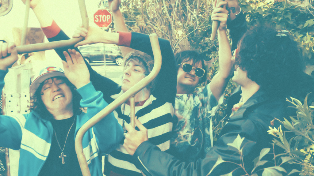 Premiere: Fever The Ghost zeigen AR-Video zu „1518“ - Musikexpress