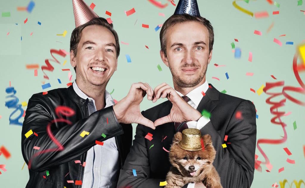 Fest & Flauschig mit Jan Böhmermann und Olli Schulz im Stream