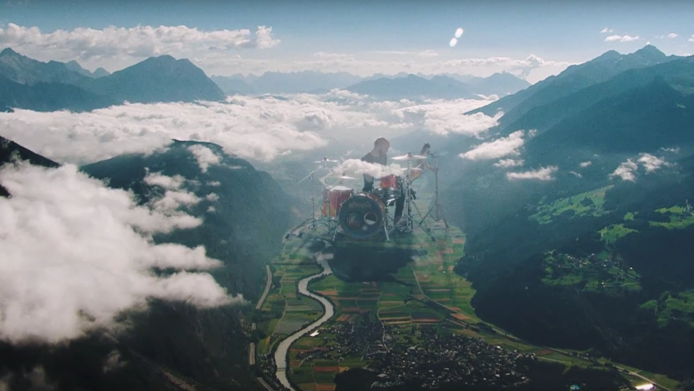 Coldplay zeigen surrealistisches Video zum Song „Up & Up“ - Musikexpress