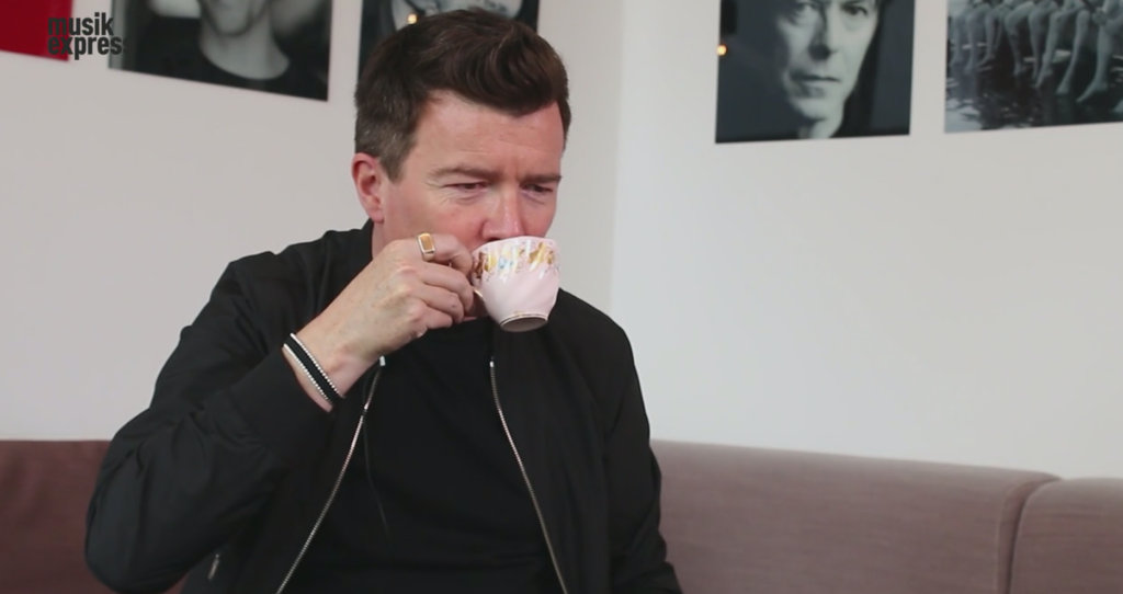 Interview: Rick Astley über Depeche Mode und Falco im 80s-Blind-Date