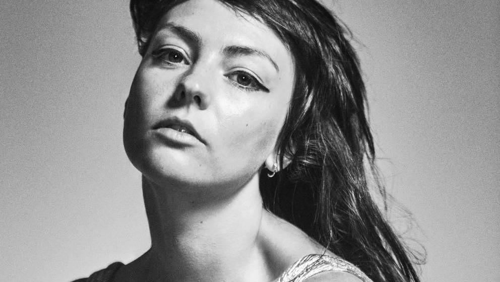 Angel Olsen spielt exklusiven Gig in der Elbphilharmonie