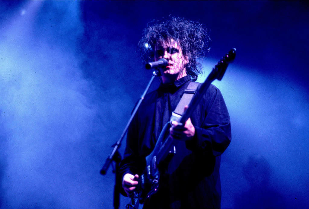 The Cure: Wie Robert Smith mit DISINTEGRATION ein Meisterwerk erschuf