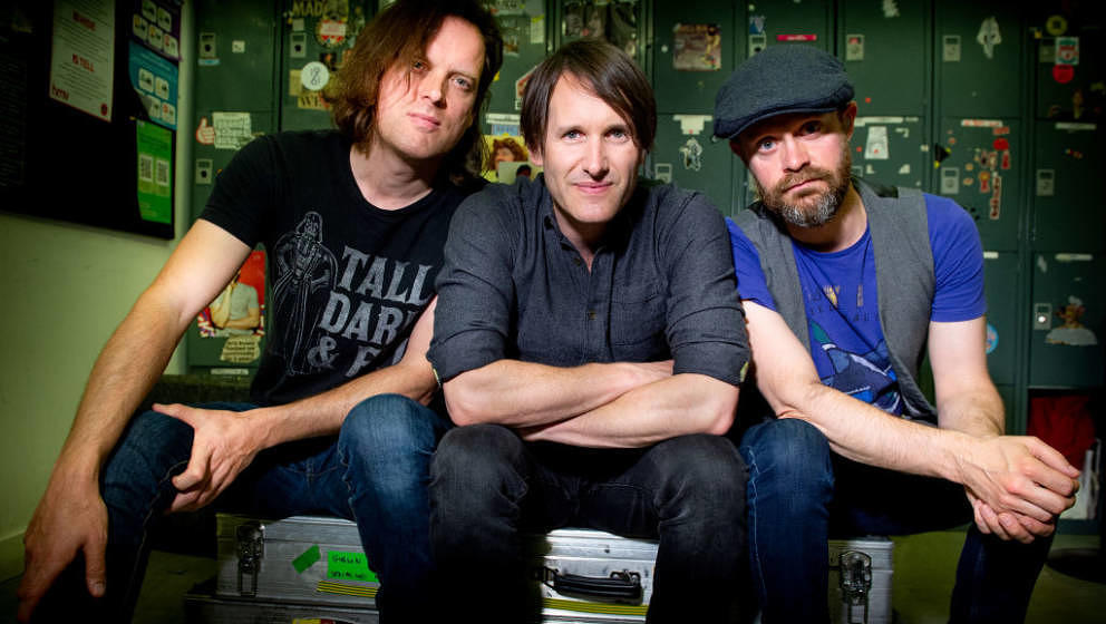 Ash kündigen Reissues an – und „Free All Angels“-Tour mit Charlotte ...