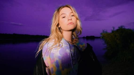 5 Songs von Esther Graf, die man kennen sollte - Musikexpress