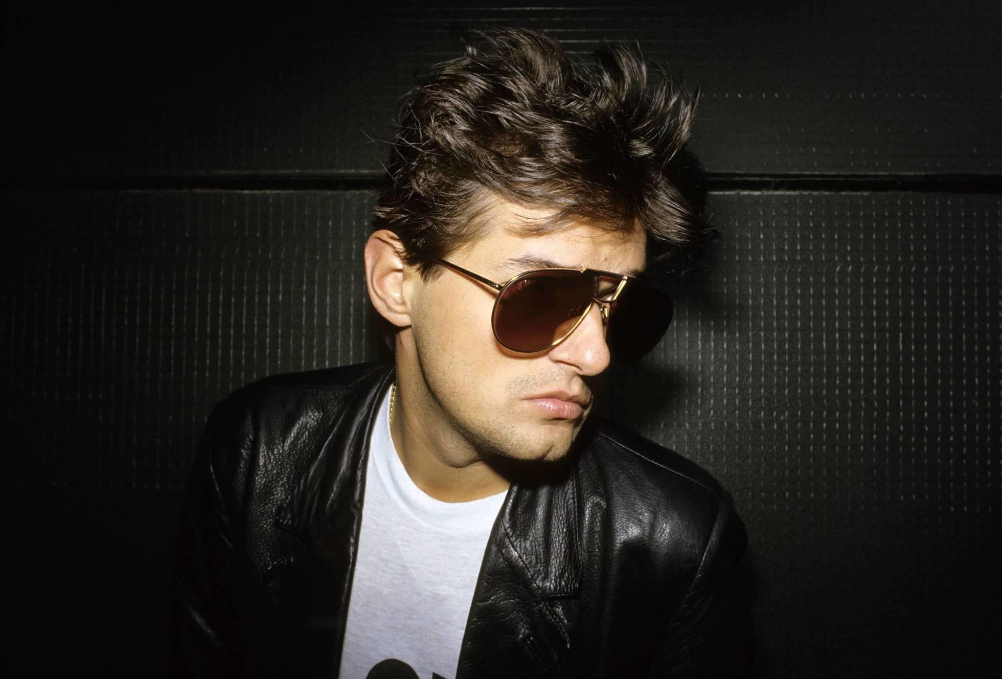 Falco: Kopfüber in den Abgrund – und mit einem Satz davon