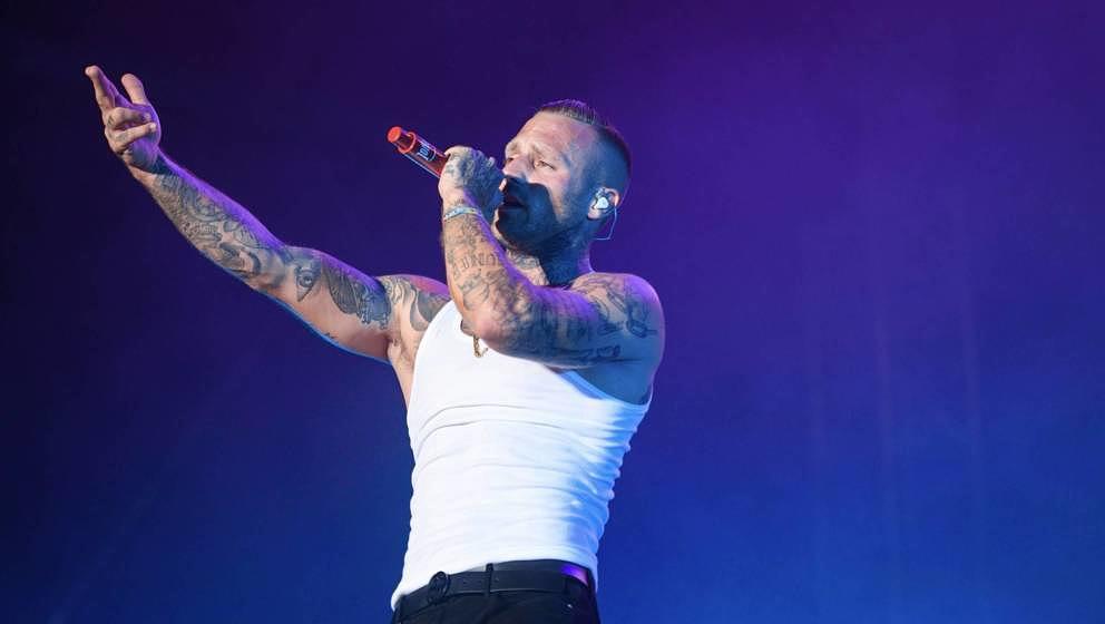 Kontra K verschiebt „Der Sonne entgegen“-Tour auf 2022 - Musikexpress