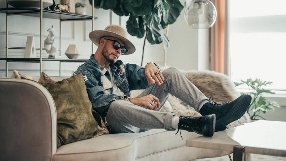 Koncept läutet mit Rap den Sommer ein – „Roller Coasters“ ft. Max ...