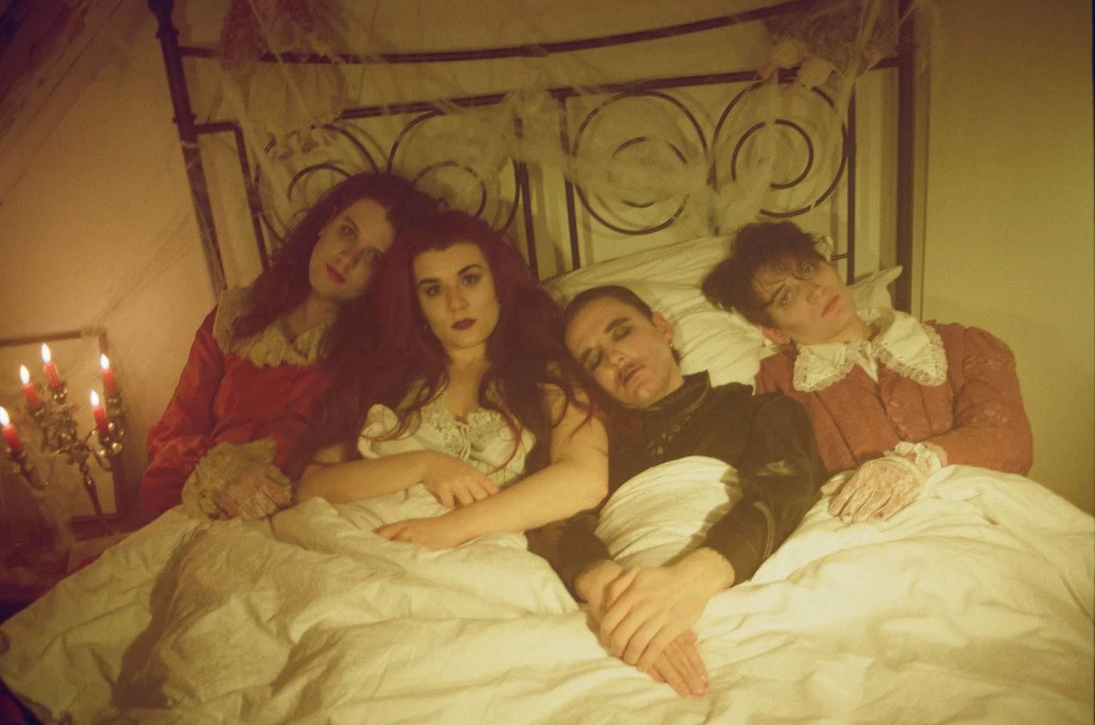 Lyschko und Drangsal suchen in „Fremd“ nach dem richtigen Leben im ...