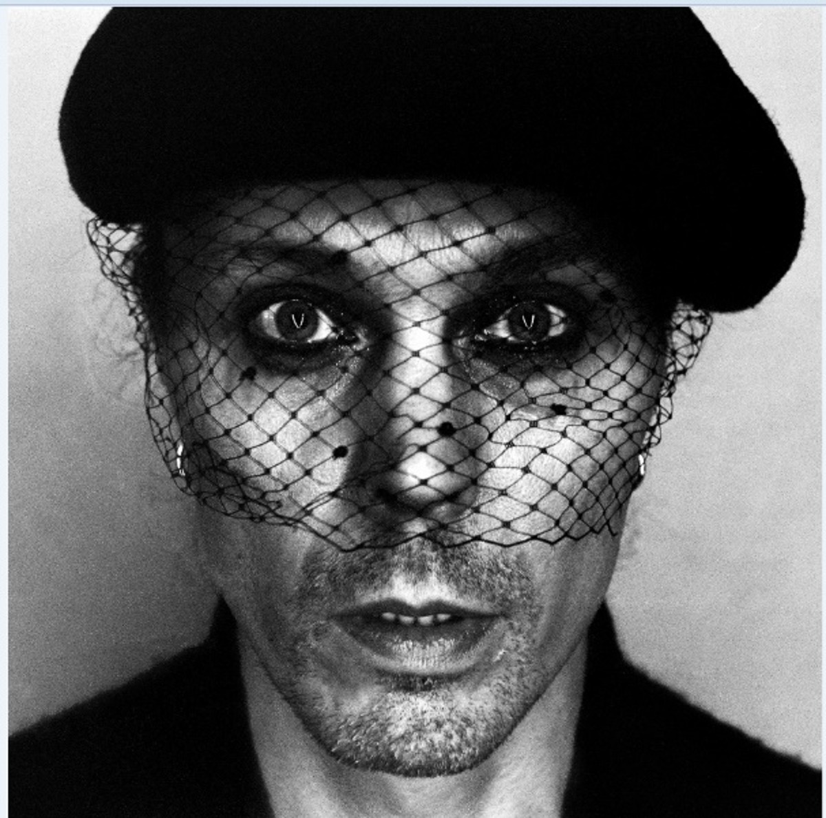 „Ein Mascara-Marathon“: Ex-HIM-Sänger Ville Vallo kündigt Soloalbum ...