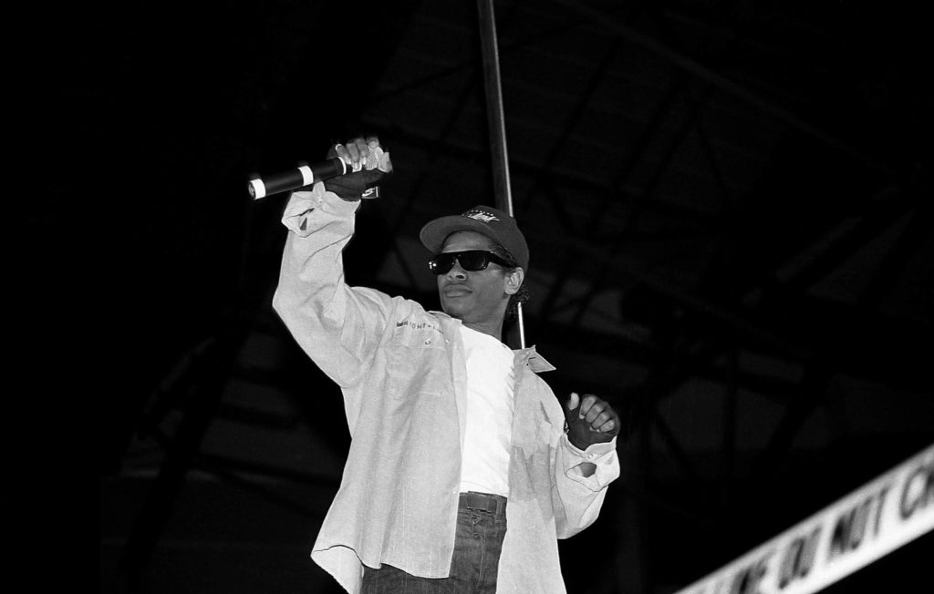 Eazy-E soll Songs mit Guns N' Roses aufgenommen haben - Musikexpress