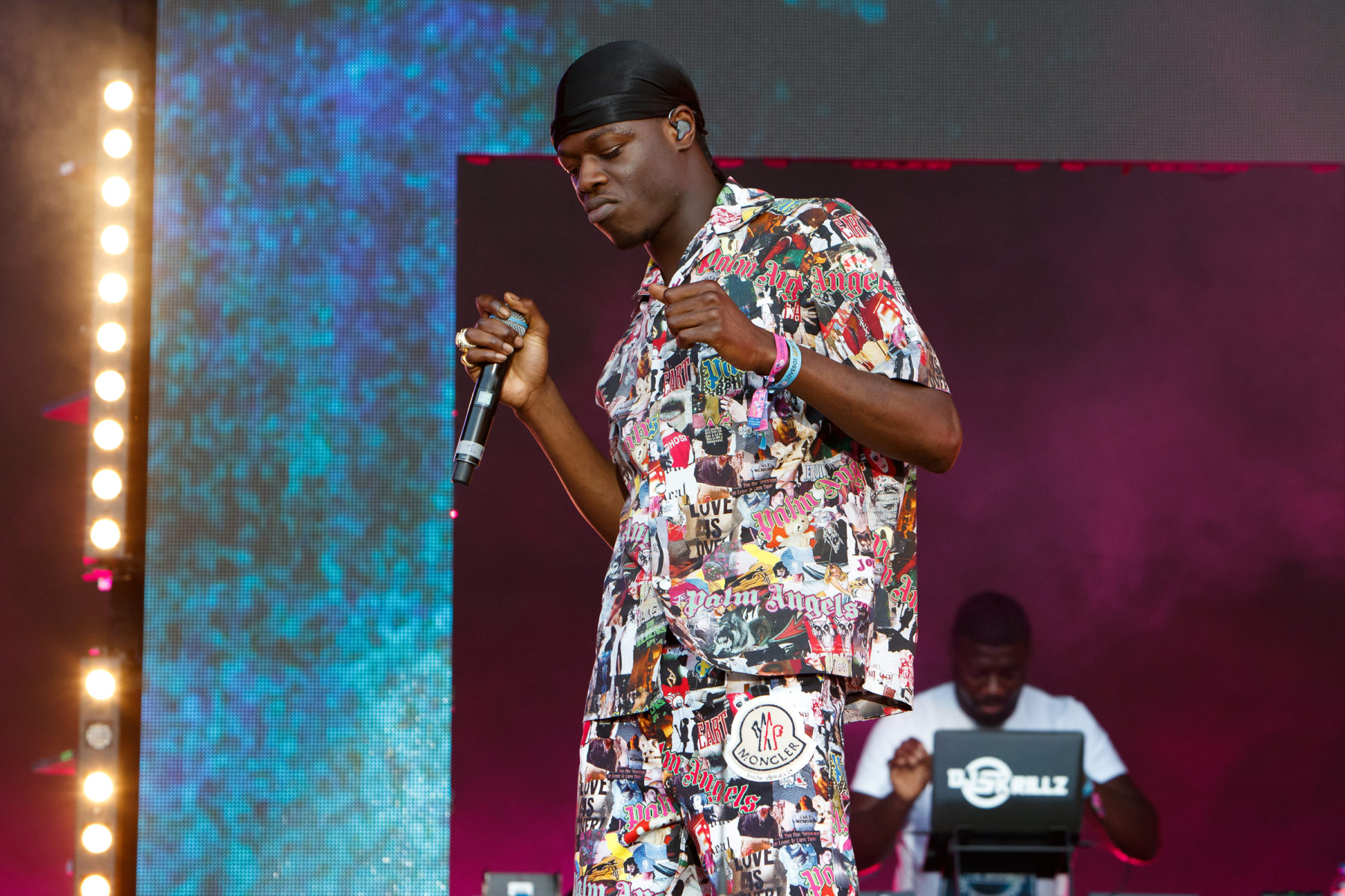 J Hus feiert mit „It's Crazy“ nach drei Jahren sein Comeback - Musikexpress