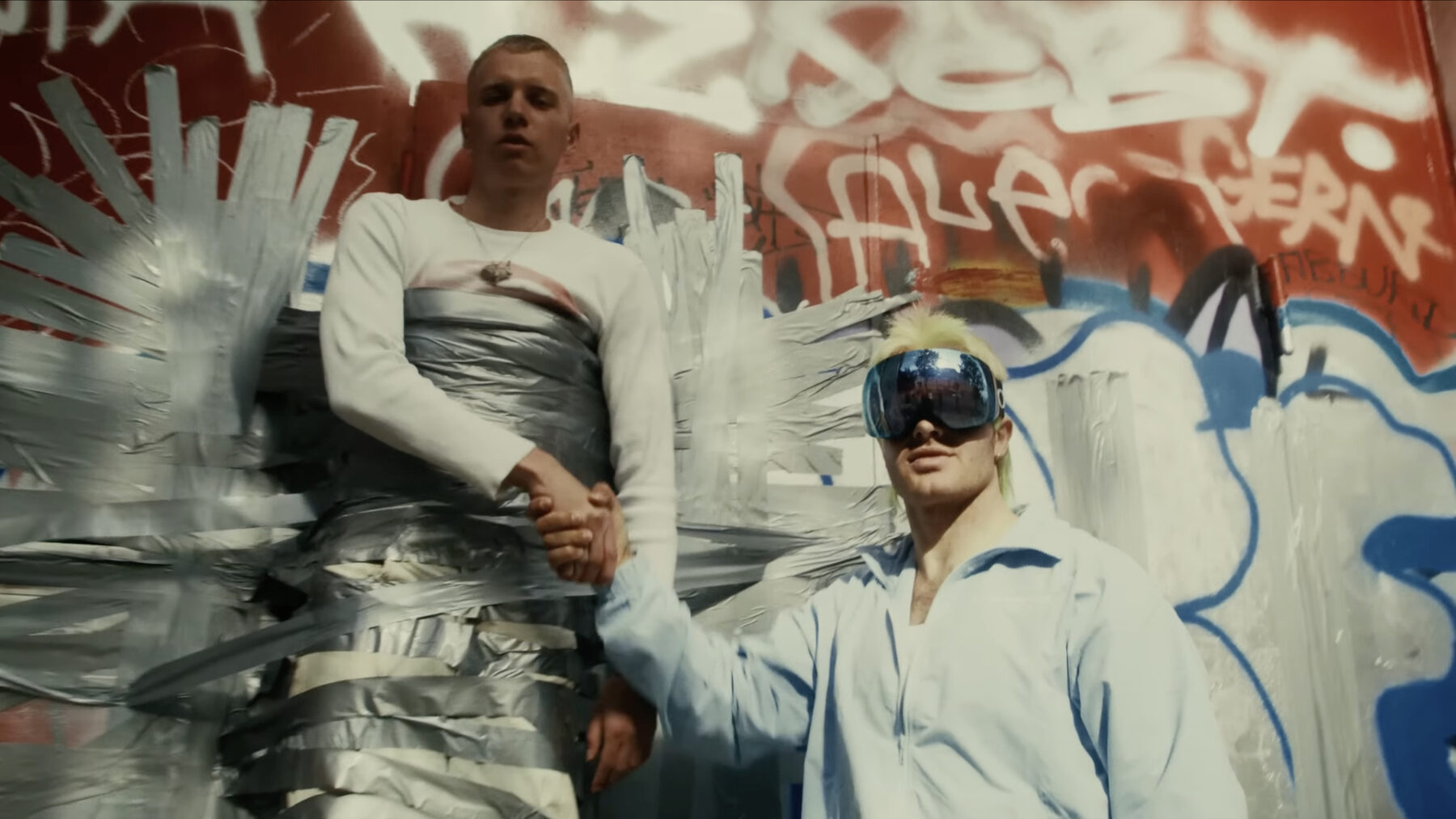 Ski Aggu ft. $OHO BANI veröffentlichen ihre neue Single „Theater“