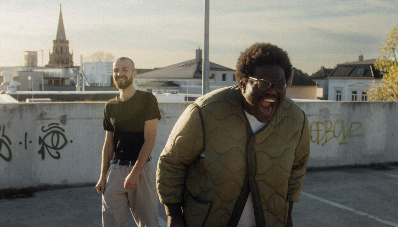 5 deutschsprachige Indie-Newcomer:innen, die man im Auge behalten ...