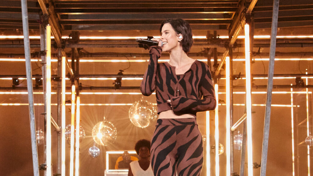 Mark Forster zeigt sich erstmals ohne Cap und Brille