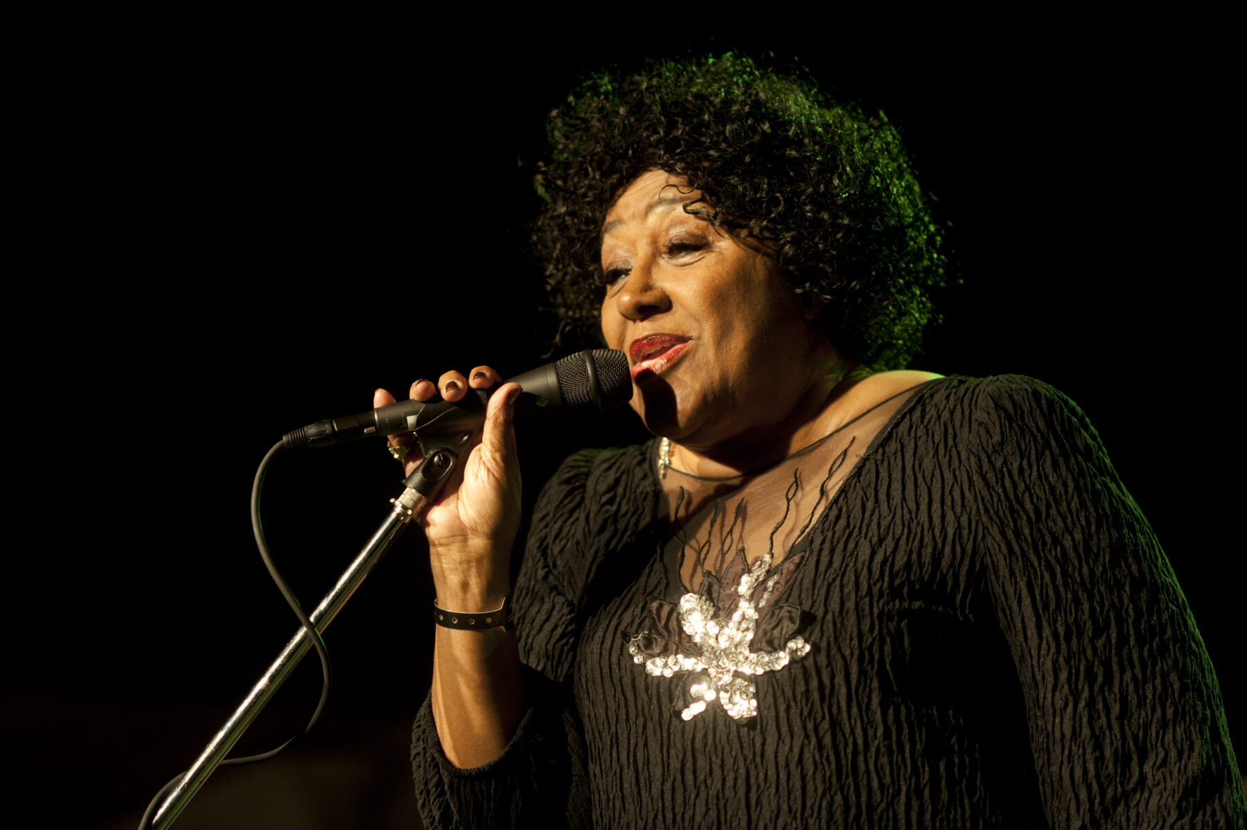 Tote Persönlichkeiten 2023: Diese Prominenten sind im November verstorben - Musikexpress