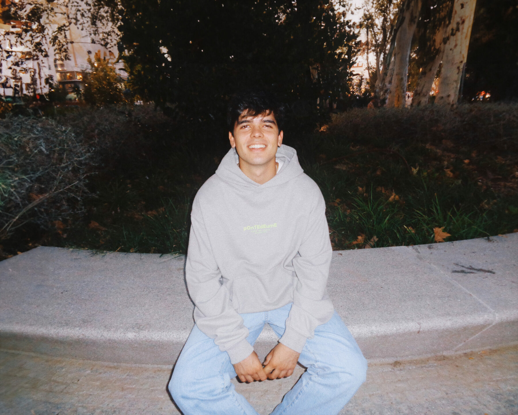 Íñigo Quintero: Die weiße Wand der Generation Z - Musikexpress