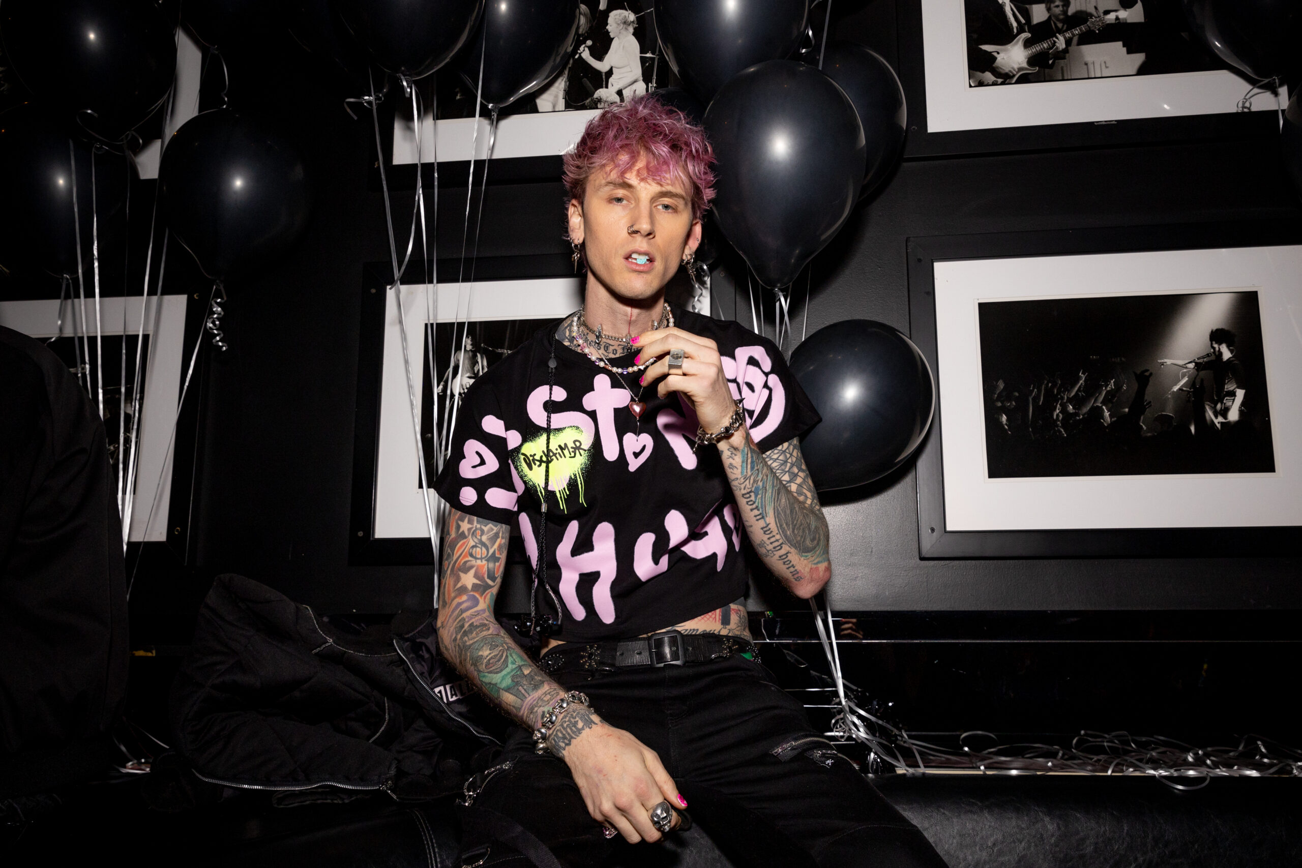 Machine Gun Kelly hat Angst vor Taylor Swifts Fans