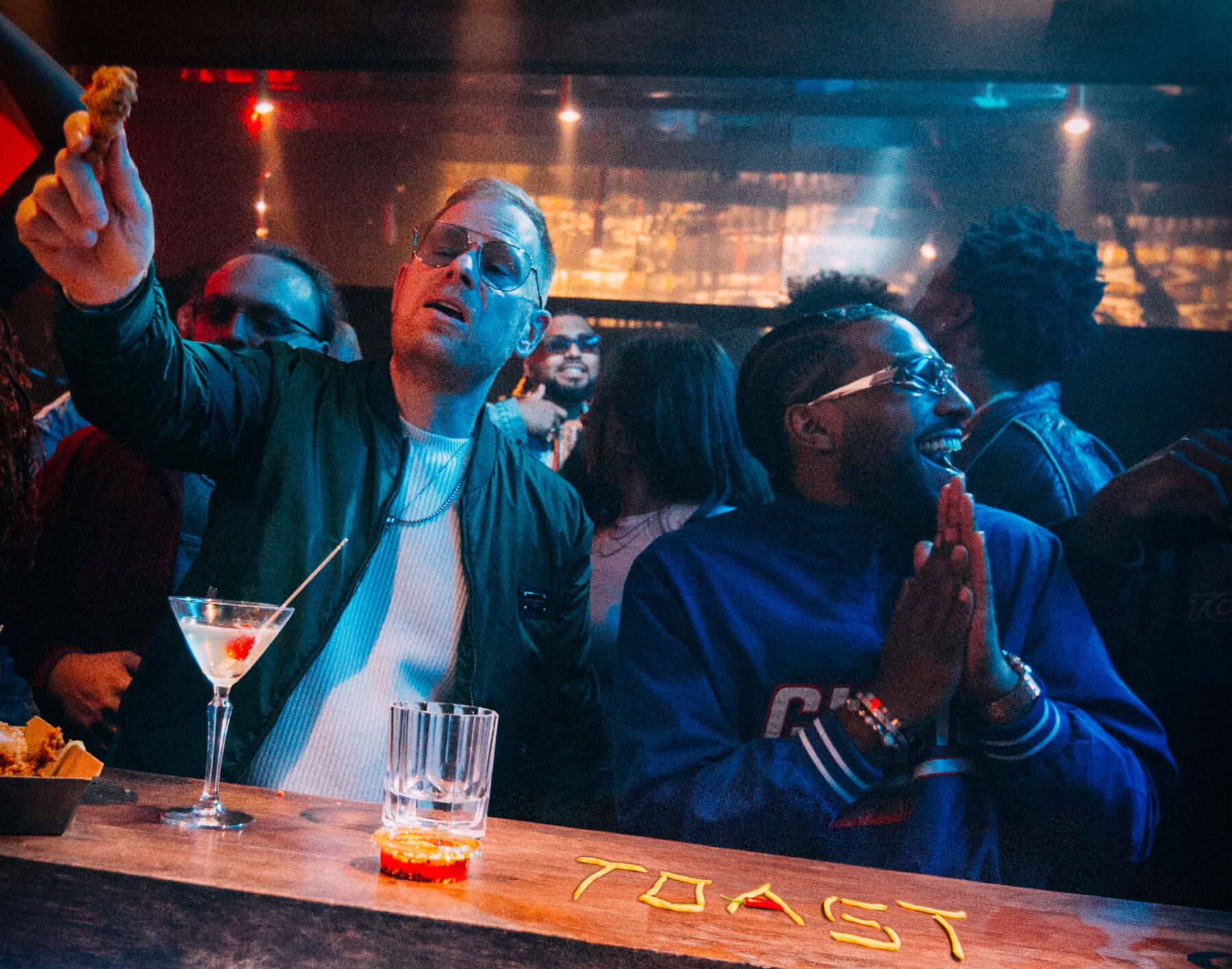 Peter Fox feat. Reezy: Hier die neue Single „Toast“ hören