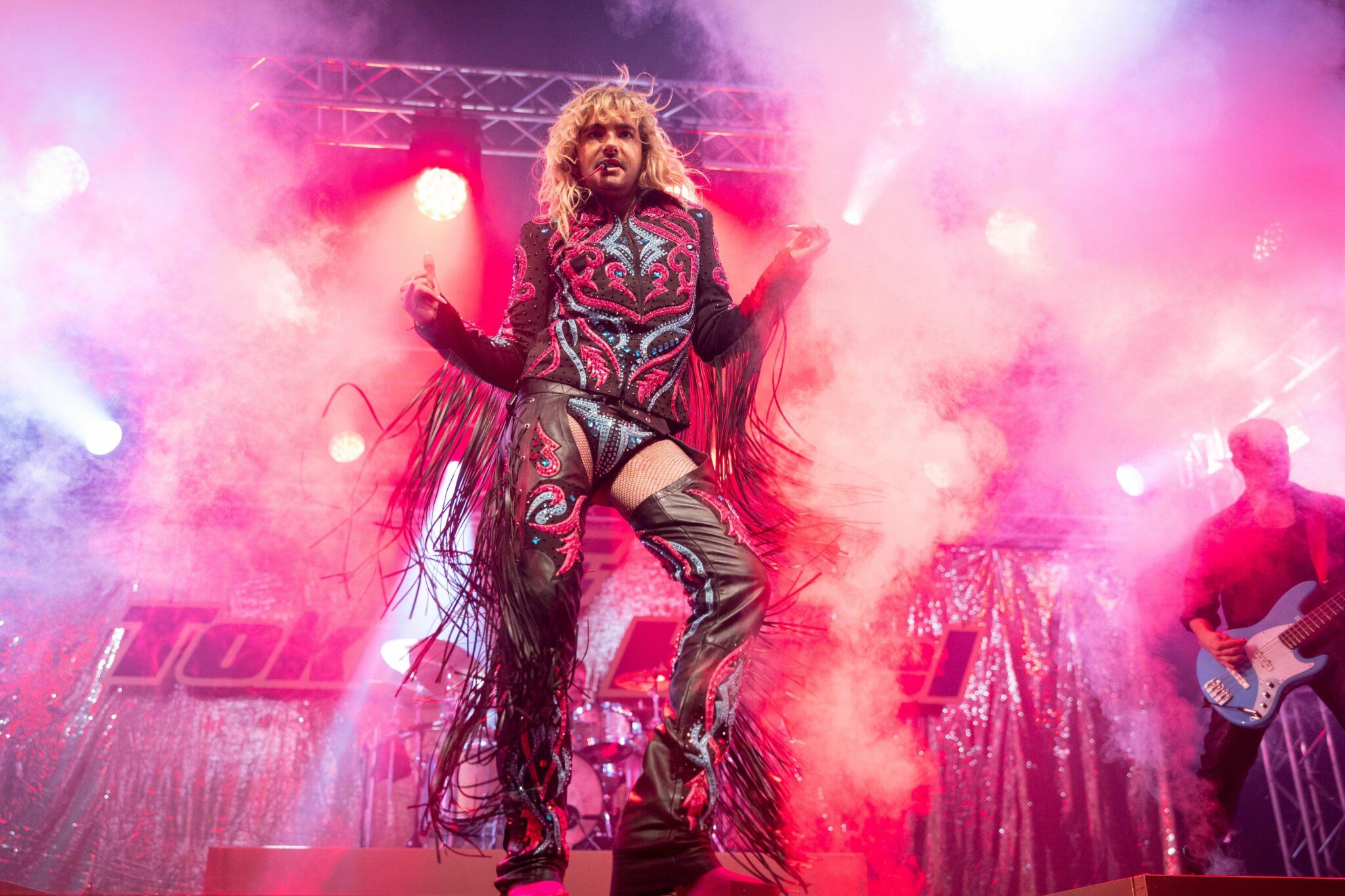 Champagner-Auftritt in Köln! Tokio Hotel feiern auf dem CSD