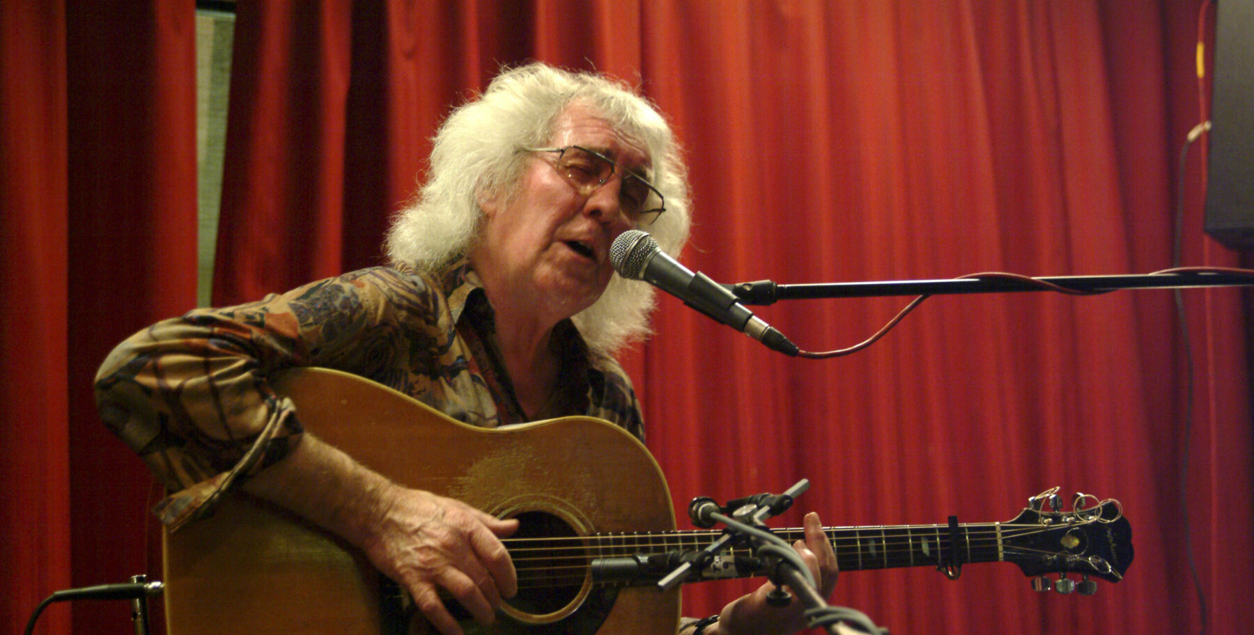 Wizz Jones: Folk-Ikone im Alter von 86 Jahren verstorben